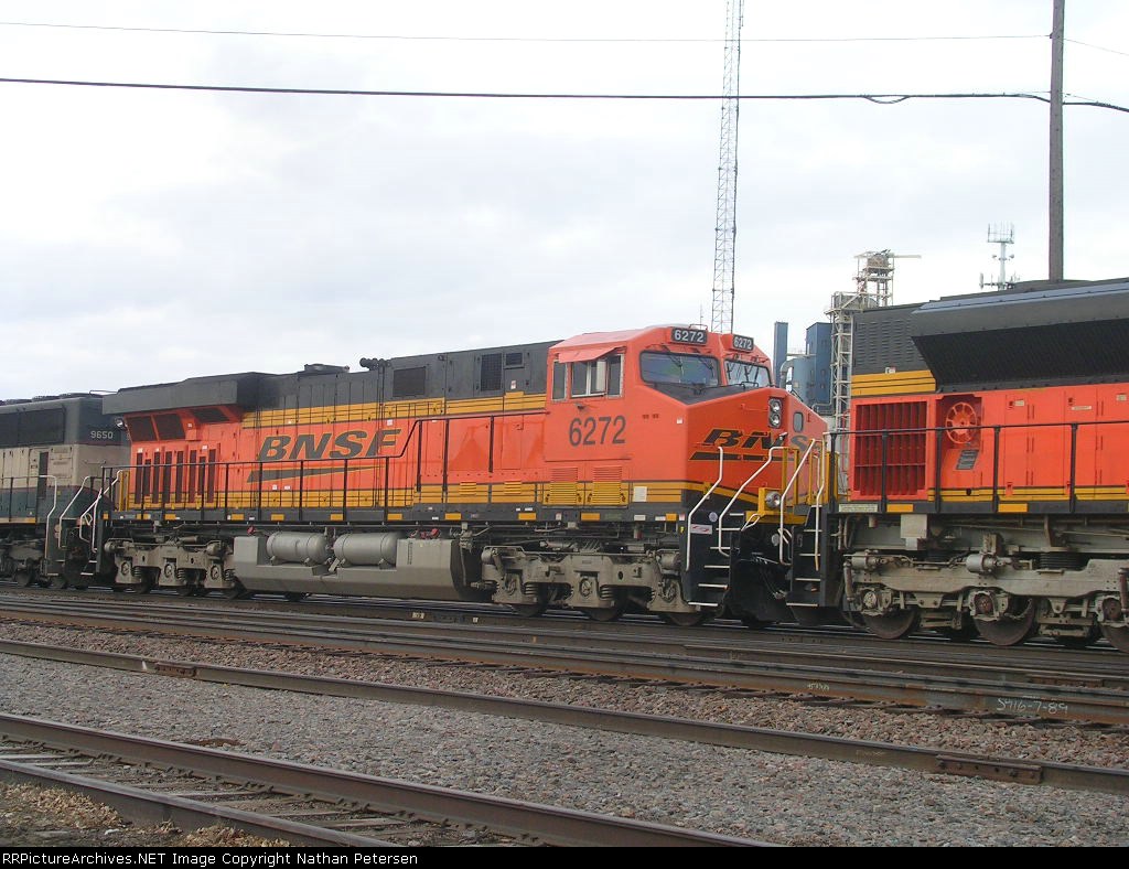 BNSF 6272